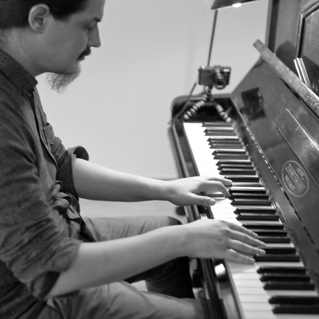 Patrick Piano spielt Zwergenschritte - Video | Formeffekt